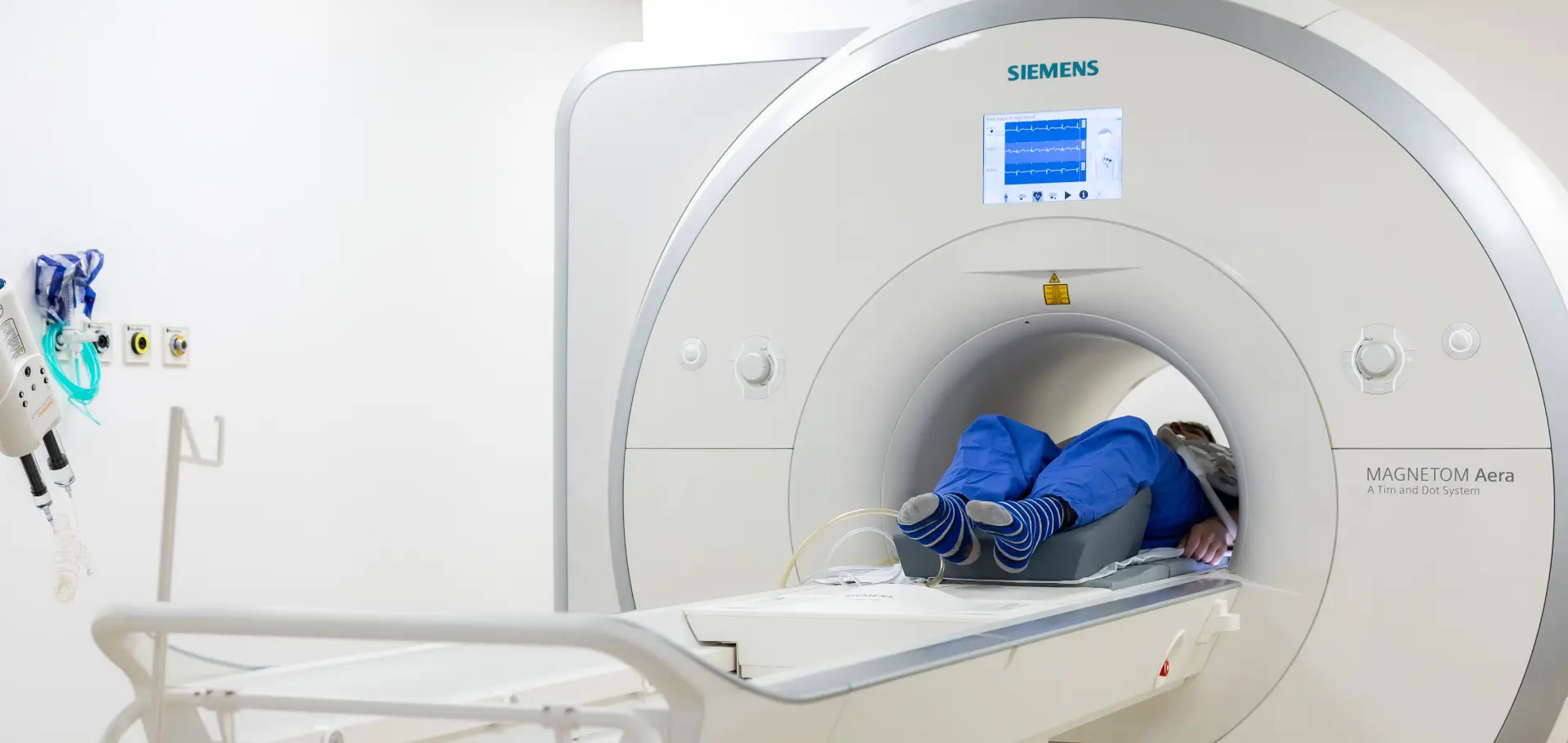 MR imaging facility | MRC LMS